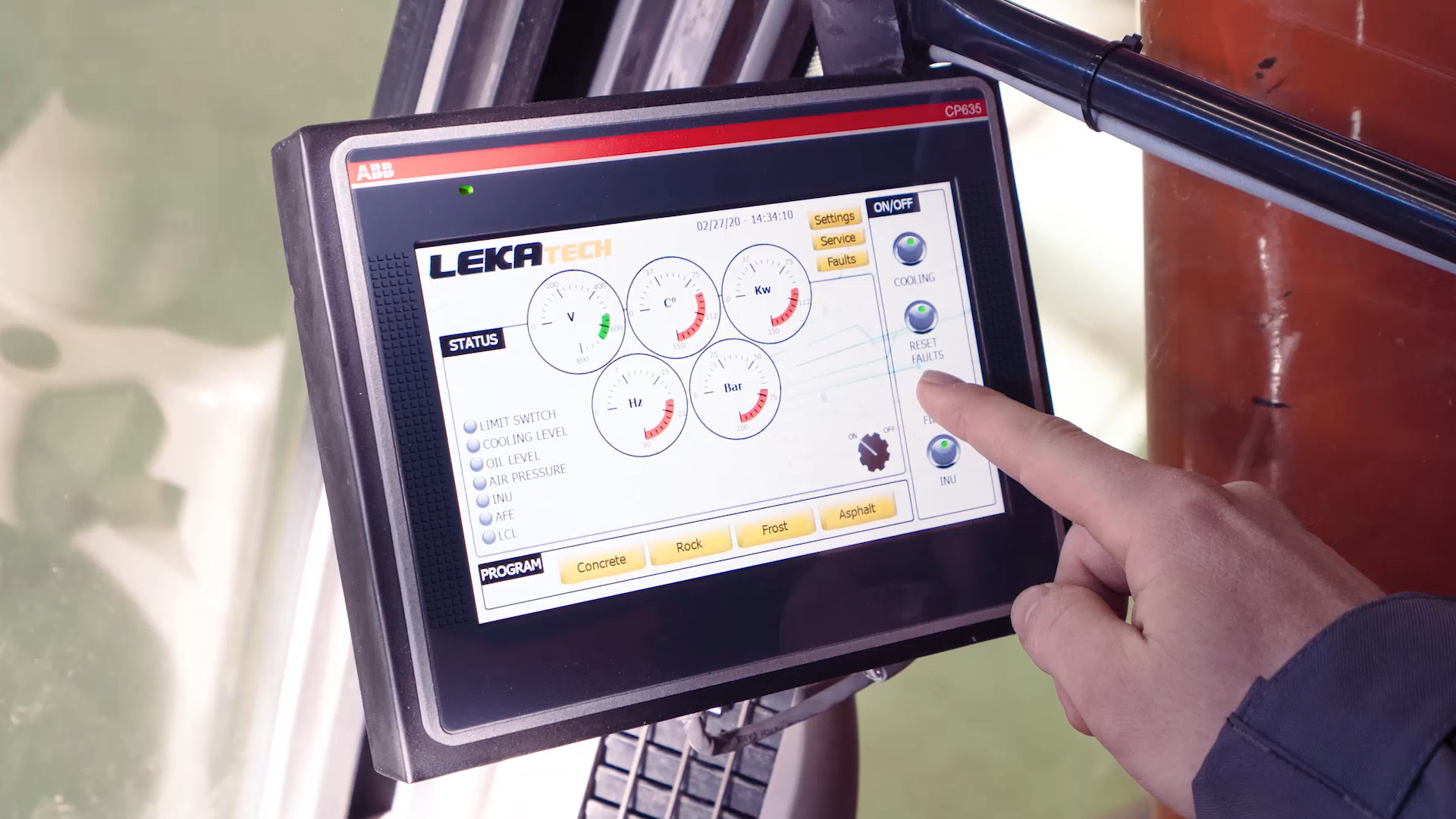 Electrical Computerised Hammering Operator – Electrical Computerised Hammering Operator